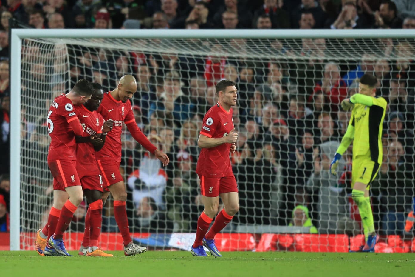 Liverpool 6-0 Leeds United - Reds thump Leeds and narrow gap at the top ...