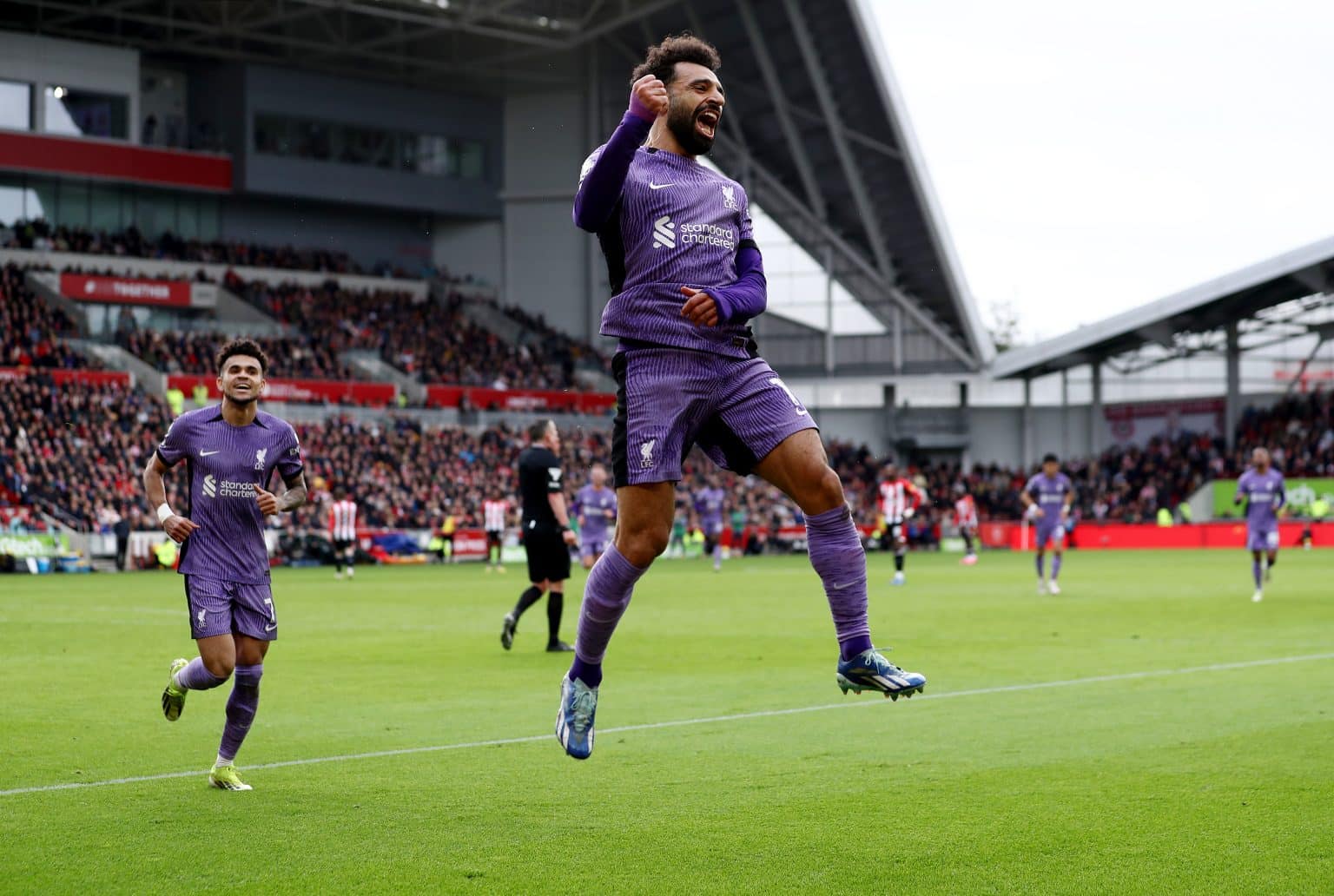 Match Report: Brentford 1:4 Liverpool - Liverpool Thrash The Bees To Go ...